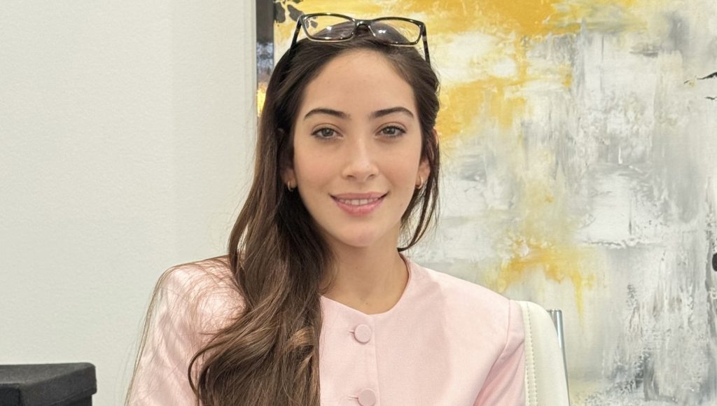 Maria Andreina Oliveros Gil: Una Experta en Diseño Gráfico con Visión ...